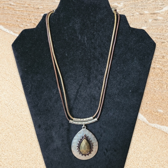 Laura Ashley | Jewelry | Laura Ashley Vintage Necklace | Poshmark